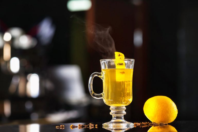 Whiskey And Tea: Does It Work (+ Recipes) - WhiskeyBon